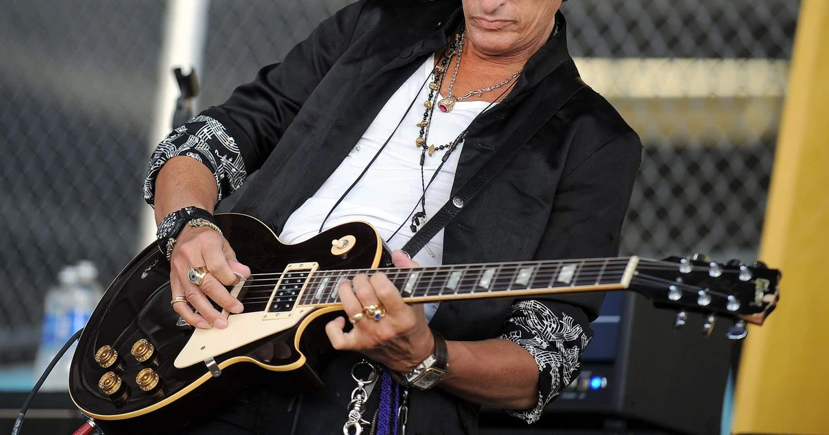 Joe Perry Net Worth In 2023, Birthday, Age, Wife And Kids
