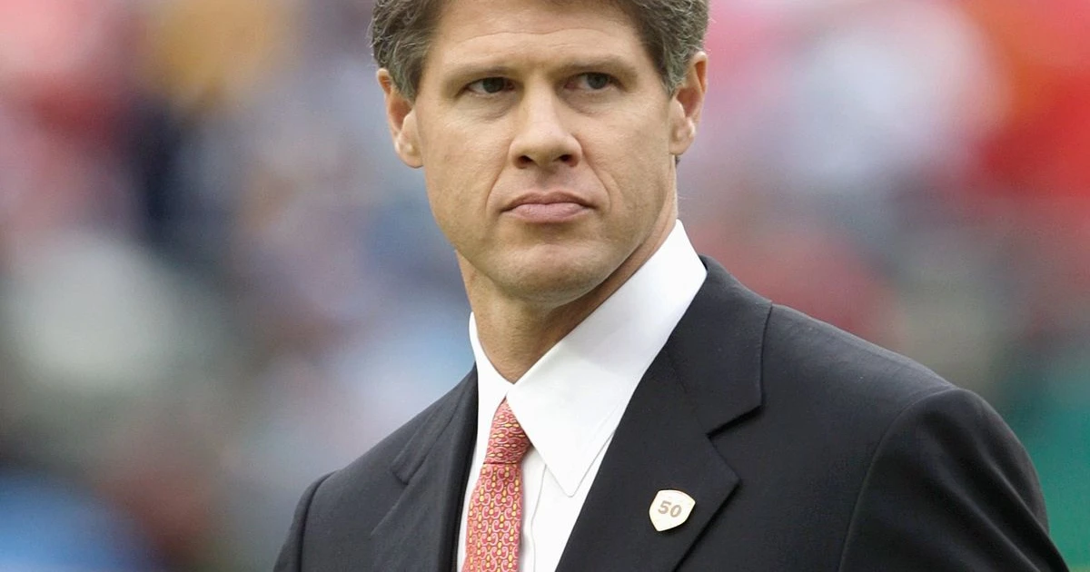 Clark Hunt Net Worth In 2023, Birthday, Age, Wife And Kids
